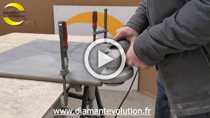 Meule de profilage pour meuleuse pour chanfreiner a 45 le gres cerame